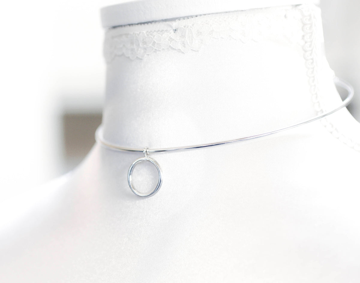 DISCREET DAY COLLARS. – Erosmoon